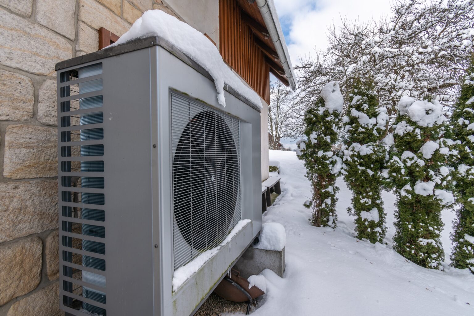 Comment entretenir et protéger une thermopompe en hiver